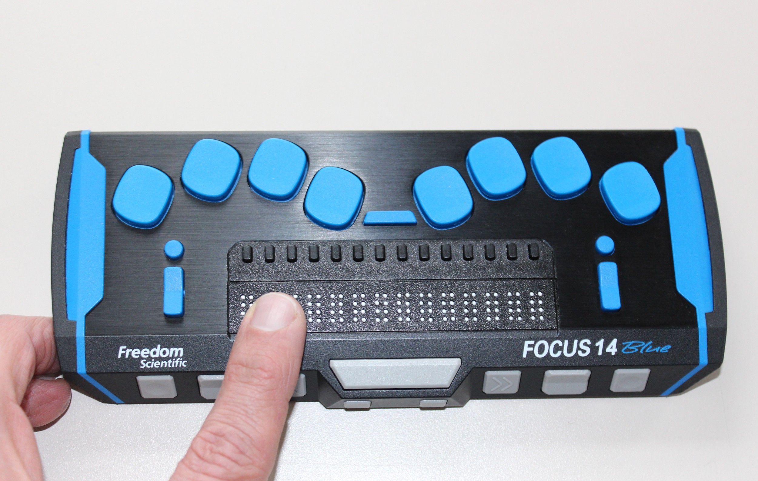 L'Afficheur braille Focus 14 Blue 5ème génération - CERTAM ...